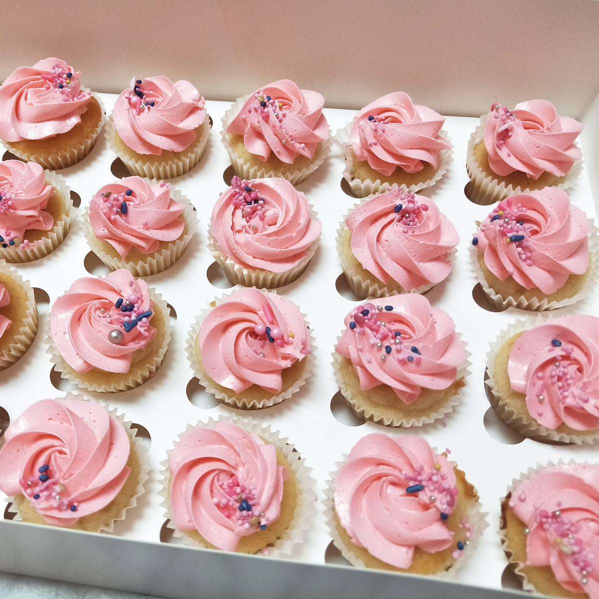 Mini Cupcakes - 1 dozen || Lulu's Sweet tooth – Lulu's Sweet Tooth